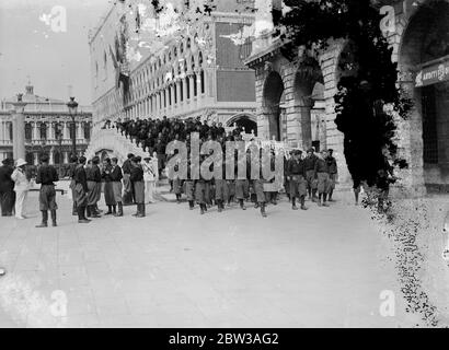 Meeting between Hitler and Mussolini (1934 Stock Photo - Alamy