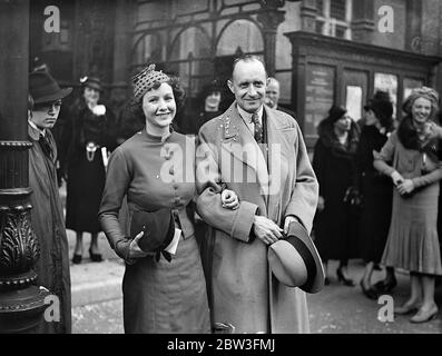 Actress sister of Lady Hardwicke married at Cakton Hall . Miss Margery ...