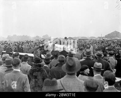 Birdman flies to earth with wings at Hanworth . Clam Sohn , a young ...