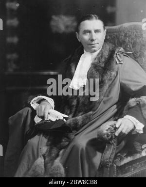 The Lord Mayor of London, Sir Harold Gillett, has his chain of office ...