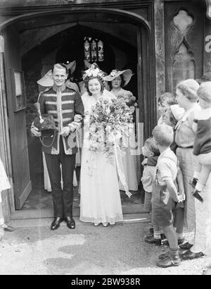 The wedding of Mr Archie Percival Laurie Batsom RA and Miss Iris Ivy ...