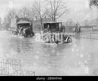 The floods at Maidenhead Stock Photo - Alamy
