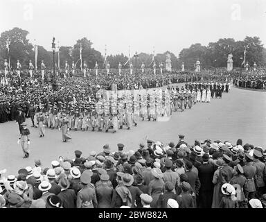 The great victory march in London . British tanks on parade . 19 July ...