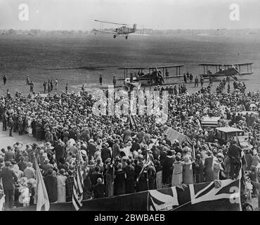 Arrival of round the world flyers Stock Photo - Alamy