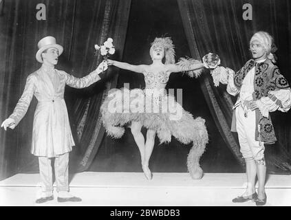 Iris Delysia and Alfred and Leonid Strogonoff 1925 Stock Photo - Alamy