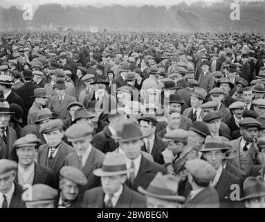 Hunger marches in London, October 1932. The National Hunger March of ...
