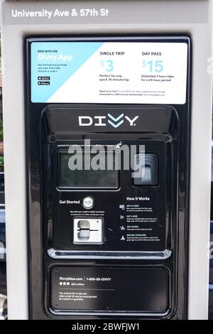 Chicago DIVY bicycle rental station at N. State Street Bridge with ...