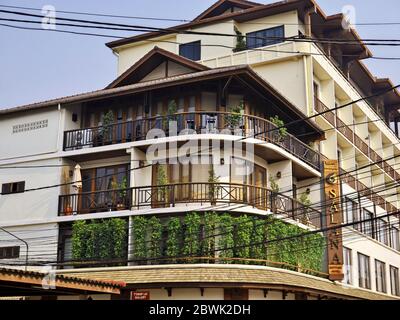 traditional Lao house in Vientiane Laos Stock Photo - Alamy