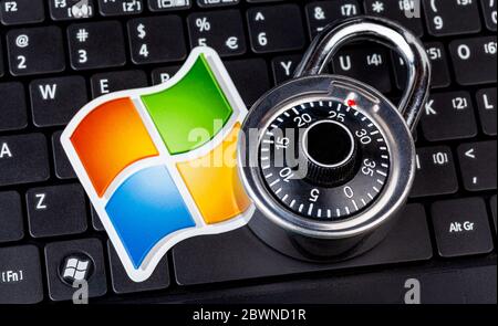 Windows key on a laptop keyboard Stock Photo - Alamy