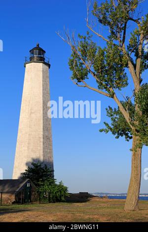 Five Mile Point Lighthouse, Lighthouse Point Park, New Haven ...