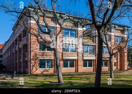 Anne and Charles Duncan Hall at Rice University, designed by John ...