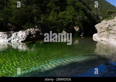 The Emerald Pools, among the most beautiful natural pools in Italy ...