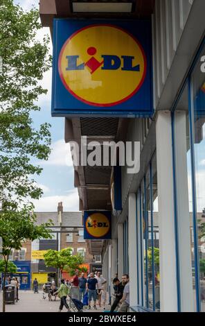 Entrance of a Lidl supermarket in Germany in sunny weather Stock Photo ...
