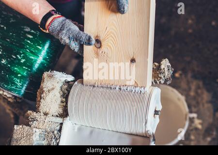 Production line for manual splicing of boards from treated and glued ...