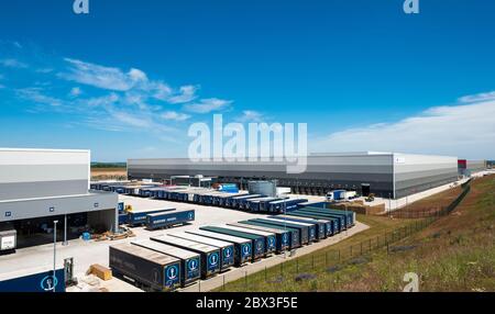 Large regional distribution centre Stock Photo - Alamy