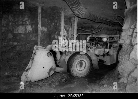 SMALL MINING OPERATION Stock Photo - Alamy