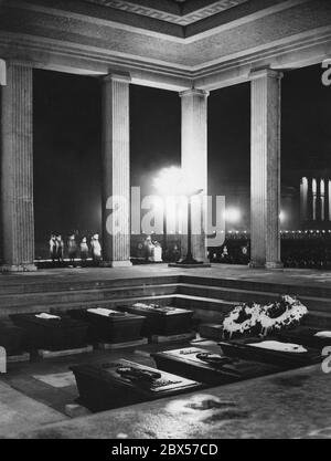 Ehrentempel (Temple of Honour) in Munich, 1935 Stock Photo - Alamy