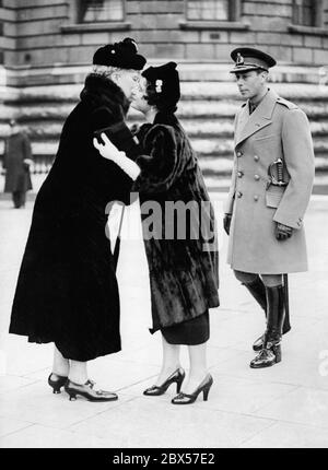 Queen Mary 2 Stock Photo - Alamy
