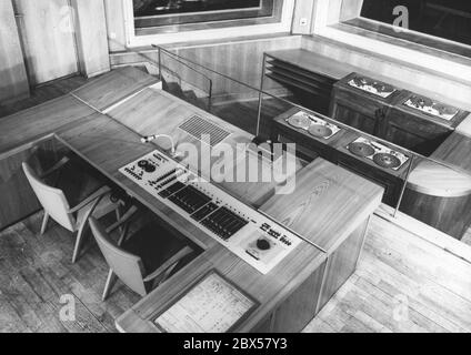 Sound direction of the central Funkhaus of the GDR in the Nalepastrasse ...