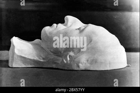 Death mask of Frederic Chopin Stock Photo - Alamy