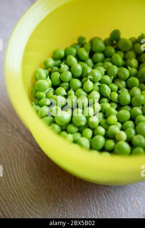 food, aliment, diet, peas, vegetarian, vegetables, close, glass ...