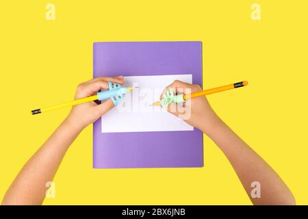 ergonomic training pencil holder, preschooler handwriting, kids ...