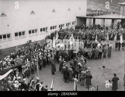 Planting an Adolf Hitler oak. Heinrich Hoffmann Photographs 1933 Adolf ...