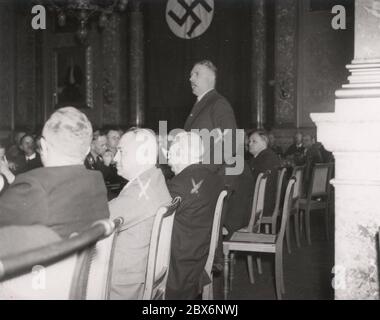 Rust Heinrich Hoffmann Photographs 1933 Adolf Hitler's official ...