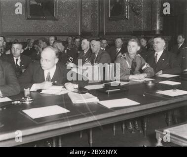 Meeting of the Prussian state parliament in the Prussian House ...