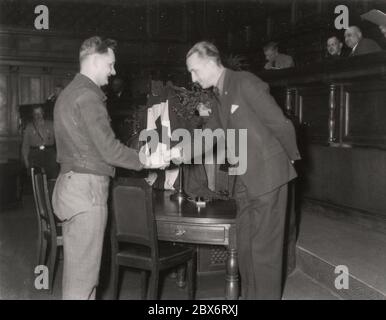 Heinrich Hoffmann Photographs 1933 Adolf Hitler's official photographer ...