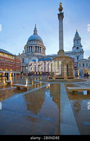 The Paternoster Square column, London EC1A Stock Photo - Alamy