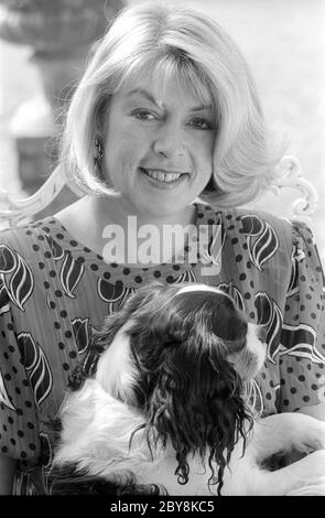 Dale Tryon, Lady Tryon, "Kanga" at home in 1988 Stock Photo - Alamy
