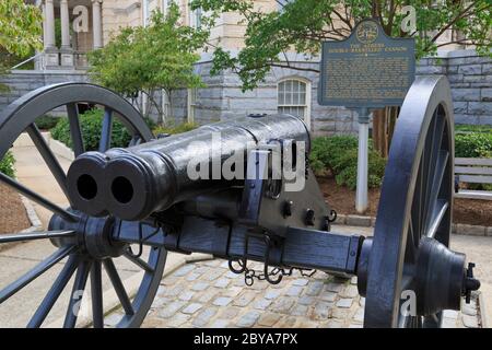 Double-Barrelled Cannon outside City Hall,Athens,Georgia,USA Stock ...