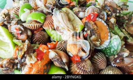 spicy cockle salad, yum hoi krang Stock Photo - Alamy