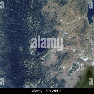 LOST IN SPACE, from left: Taylor Russell, Ignacio Serricchio, (Season 1 ...