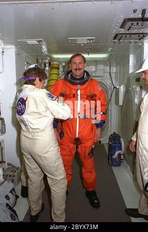 STS-3 infrared on reentry Stock Photo - Alamy
