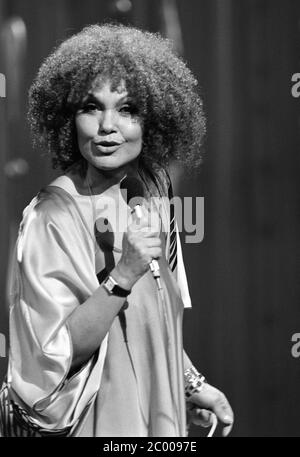 LONDON, UK. Nov 1980: Singer Cleo Laine at the rehearsals for the Royal ...