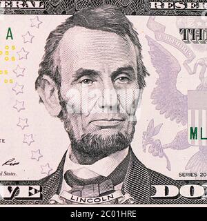 The face of Lincoln the dollar bill Stock Photo - Alamy
