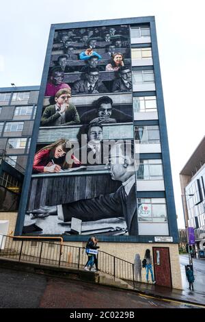 Strathclyde University Wonderwall mural on gable end of Graham Hills ...