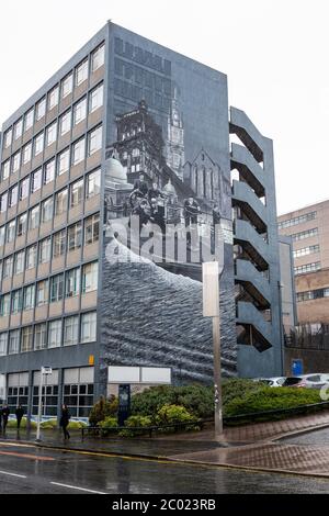 Mural on the Graham Hills Building of Strathclyde University Glasgow ...