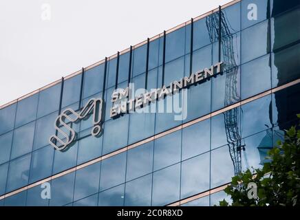SM Entertainment, June 12, 2020 : The headquarters of SM Entertainment ...