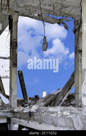 Industrial concrete building destroyed by an earthquake Stock Photo - Alamy