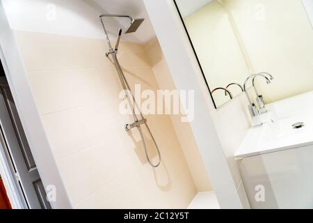 Italian shower in a modern bathroom Stock Photo - Alamy