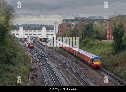 South West Trains class 456 inner suburban trains arriving and ...
