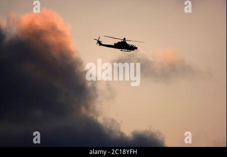 Bell AH-1Z Viper is a twin-engine attack helicopter Stock Photo - Alamy