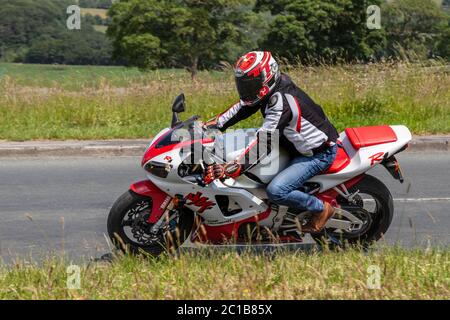 Two Yamaha YZF R1 motorcycles Stock Photo - Alamy
