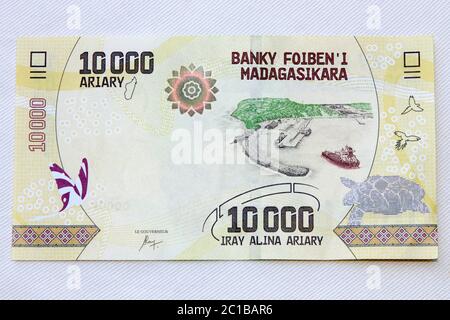 Madagascan currency note of 10000 Ariarys, Madagascar Stock Photo - Alamy