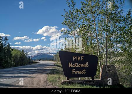 Sign "Pike National Forest" at Kenosha pass, U.S. Route 285, Colorado ...