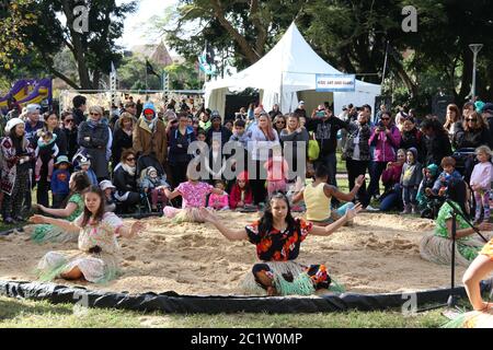 Pictured: traditional Aboriginal women’s dance performance Stock Photo ...