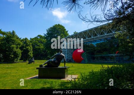 Henry Moore sculpture Draped Reclining Mother & Baby 1983 Stock Photo ...